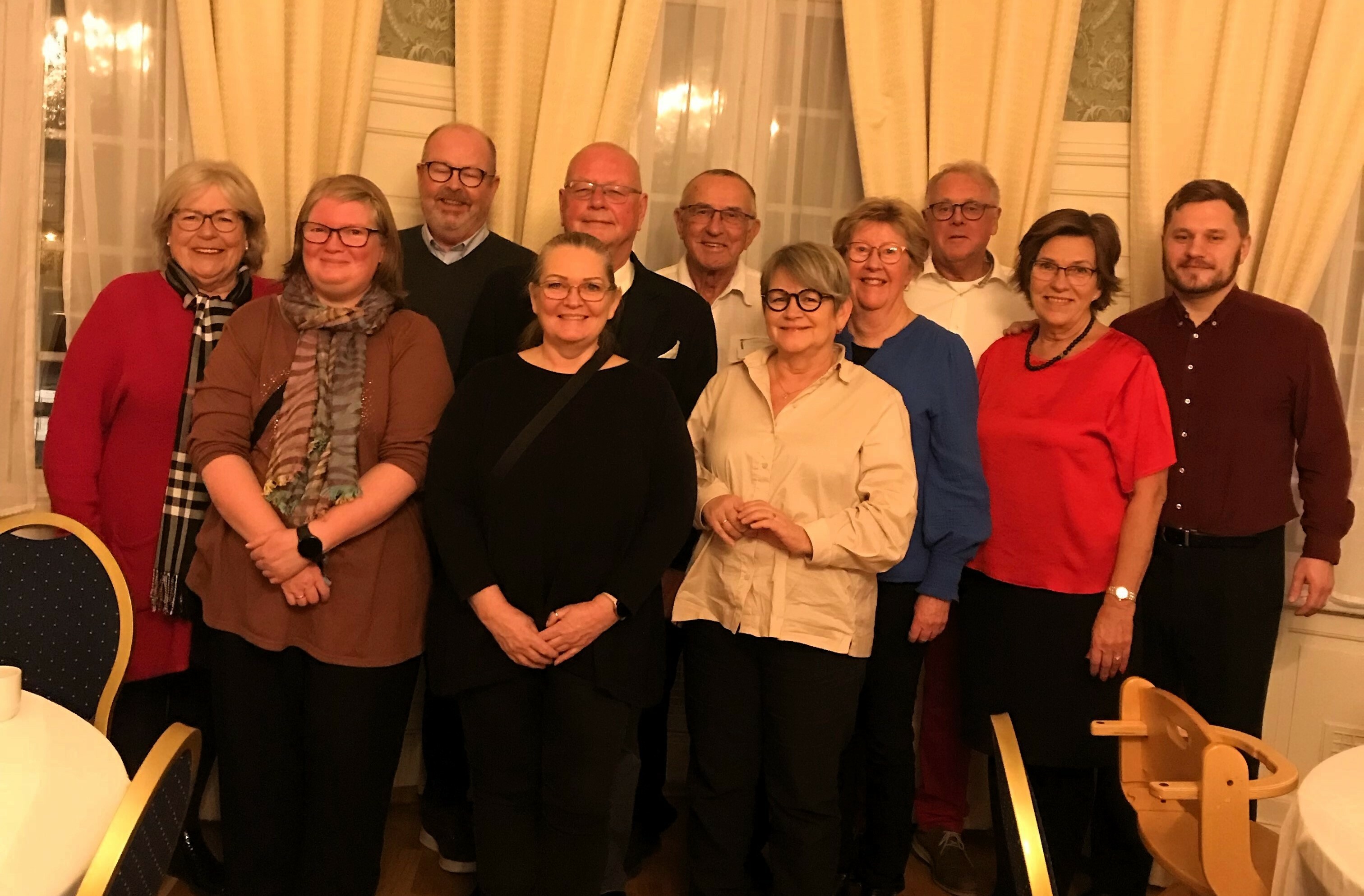 Logene i Tønsberg arrangerte juleverksted og middag sammen med Kirkens Bymisjon torsdag den 14 ...